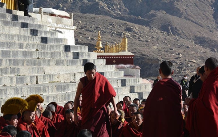 Traditional Tibetan Clothing | Tenzin Travel and Tours