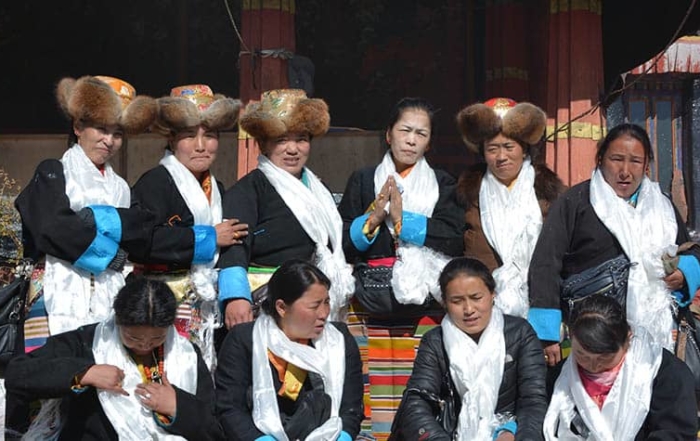 Traditional Tibetan Clothing | Tenzin Travel and Tours
